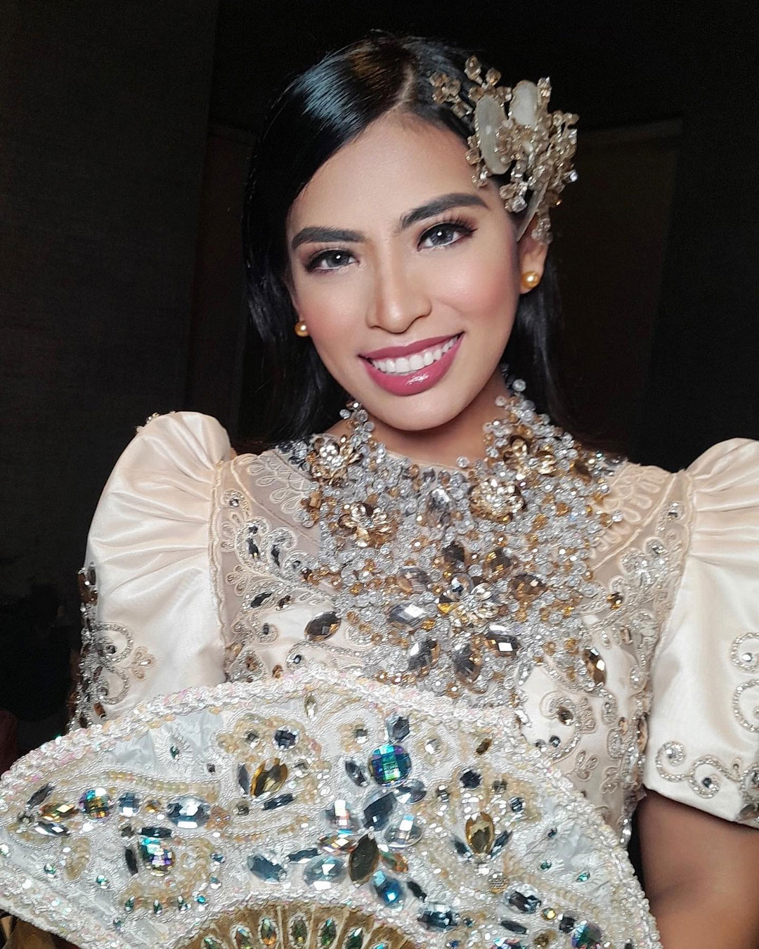 Yazmin Aziz serenades Philippines President Marcos Jr. in a state visit ...